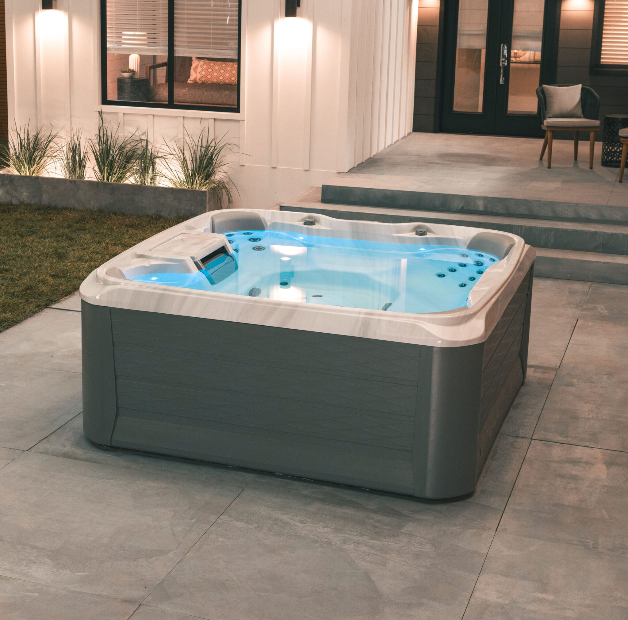 Sundance 680 Series | UK Hot Tubs
